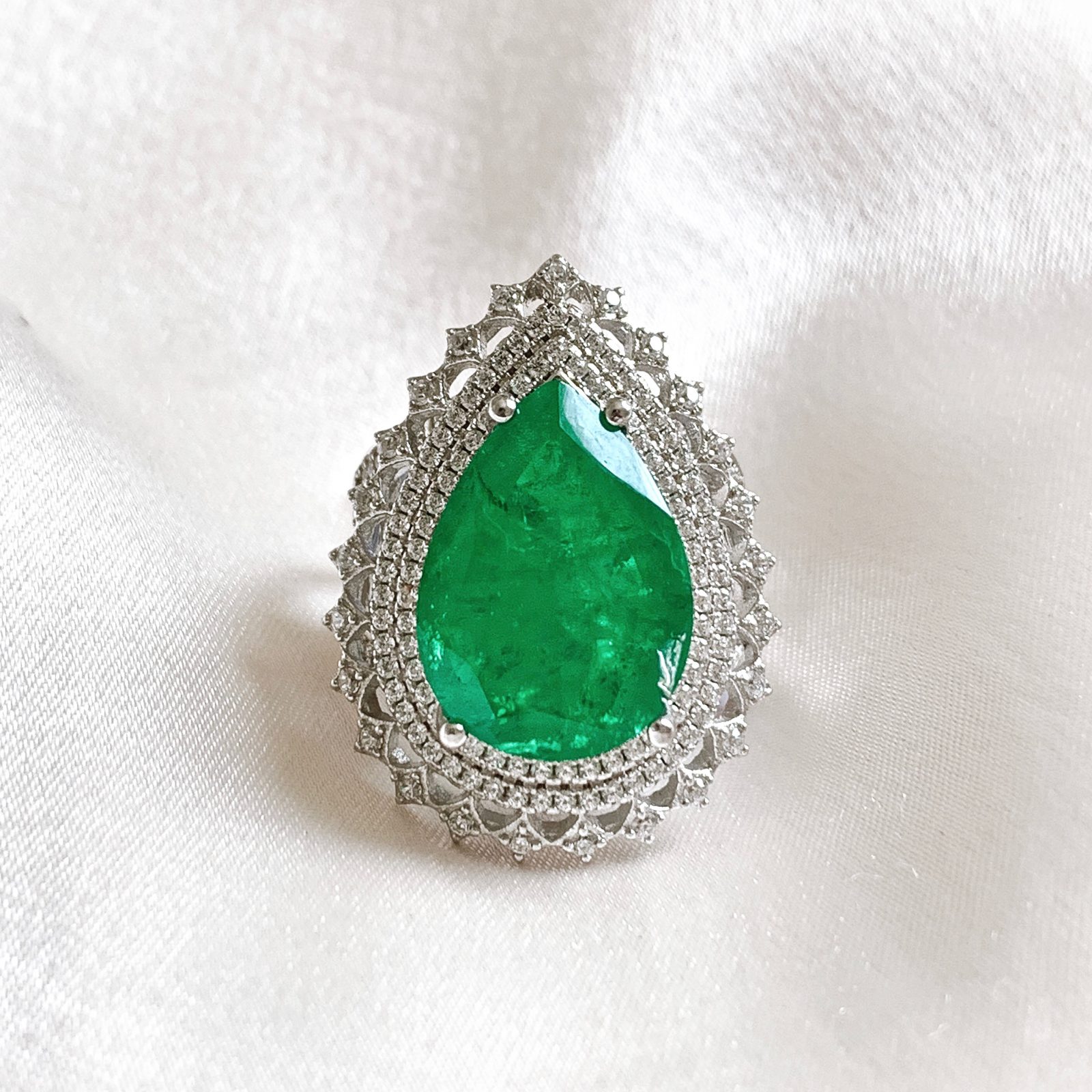 Anel Opala Cravação Meio Aro – Lanarée Semijoias